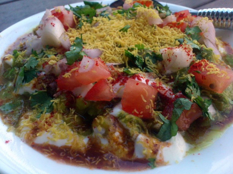 Ragda Patties (Aalu Tikki Chaat) | Vegetarian Khana